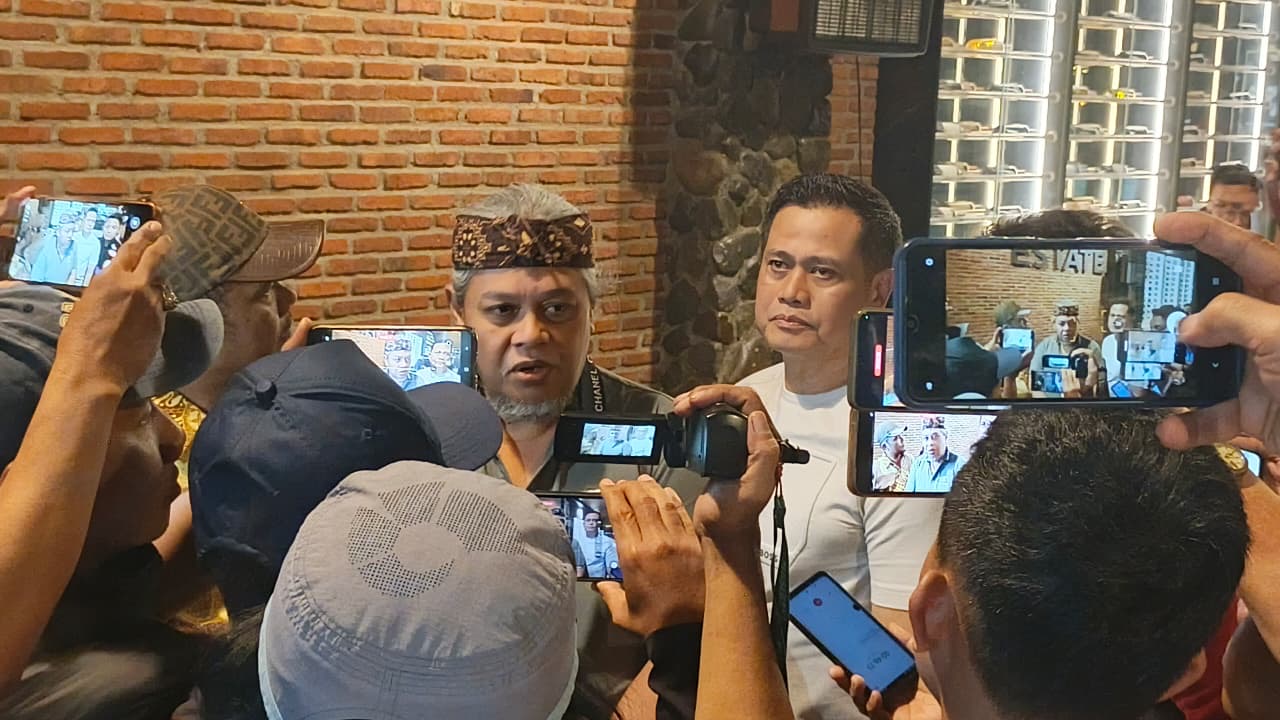 Rektor UNITOMO menjadi pihak yang harus bertanggung jawab atas penanda ...