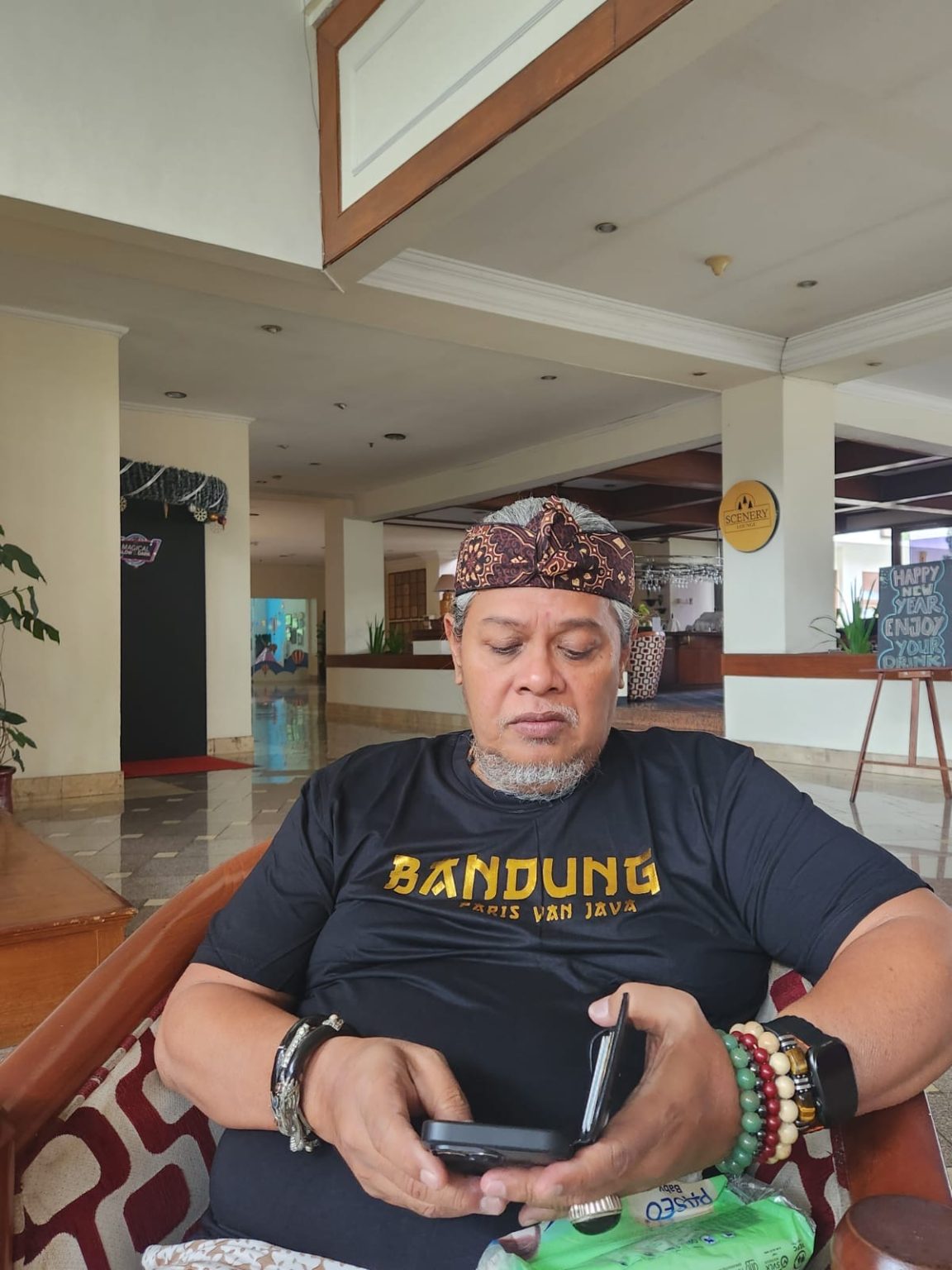 Rektor UNITOMO menjadi pihak yang harus bertanggung jawab atas penanda ...